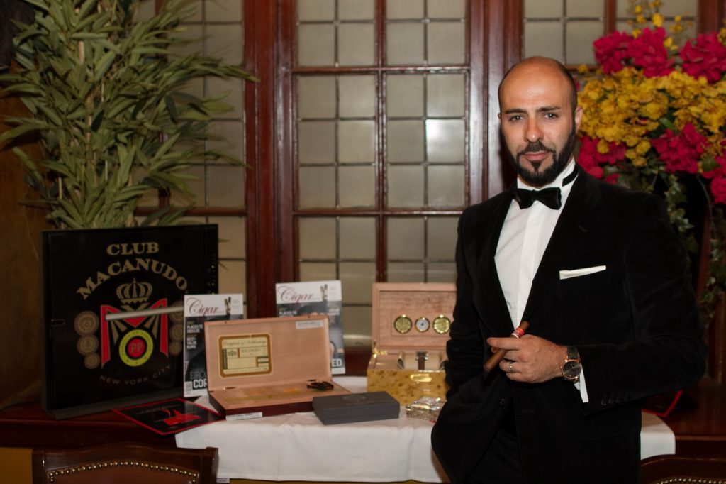 Svjetsko takmičenje u uživanju u tompusima u Budvi | Boka News