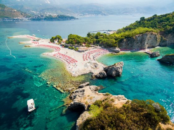 Opština Budva: Vlada i Morsko dobro nezakonitim odlukama pretvaraju ...