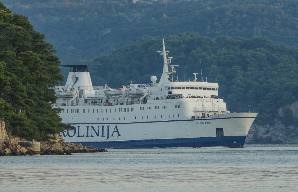 Jadrolinija slavi 77. godišnjicu: “Plovi, plovi bili brode” | Boka News